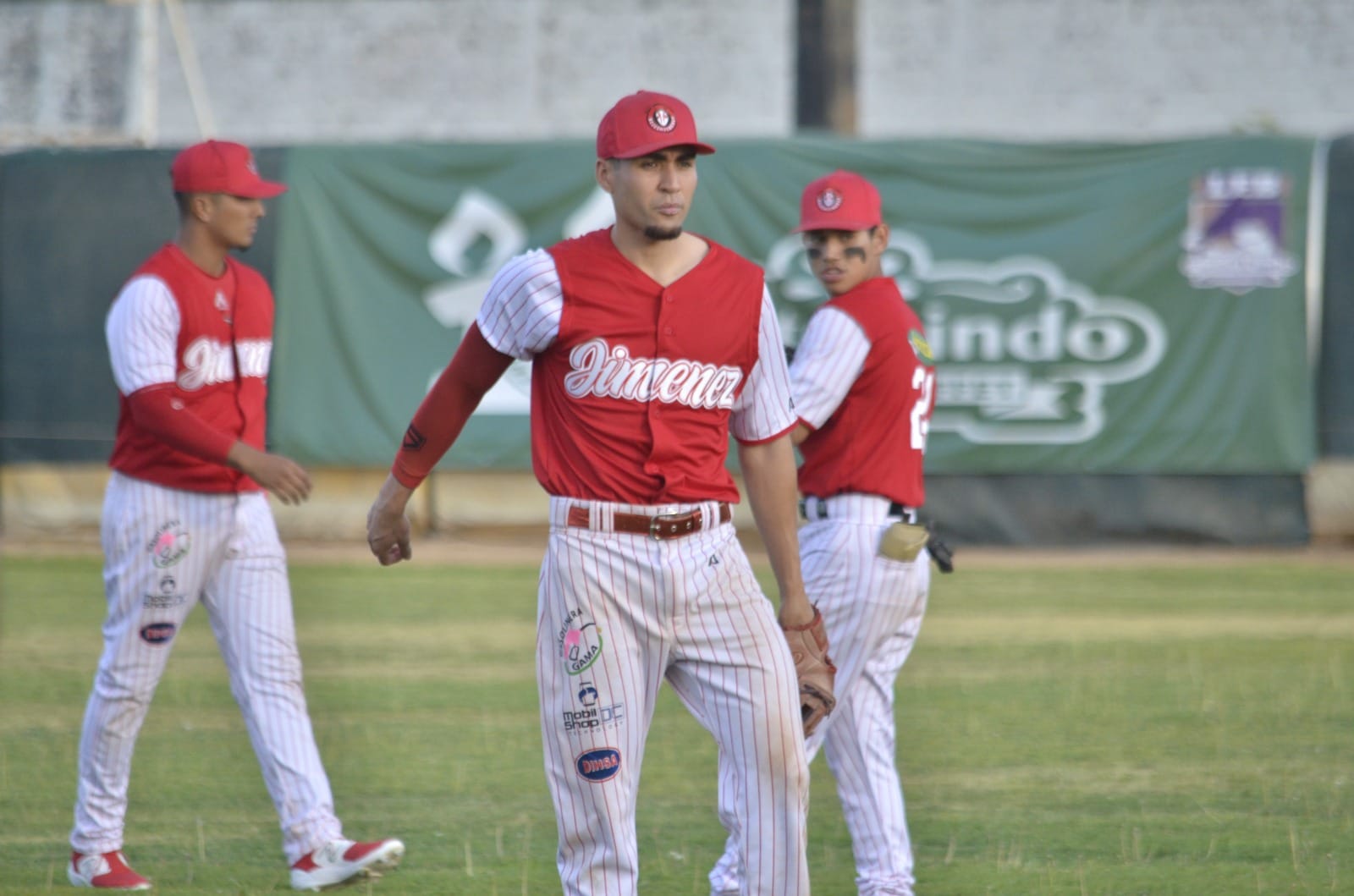 Es Valentín Hernández, nuevo líder de bateo - LEB Chihuahua
